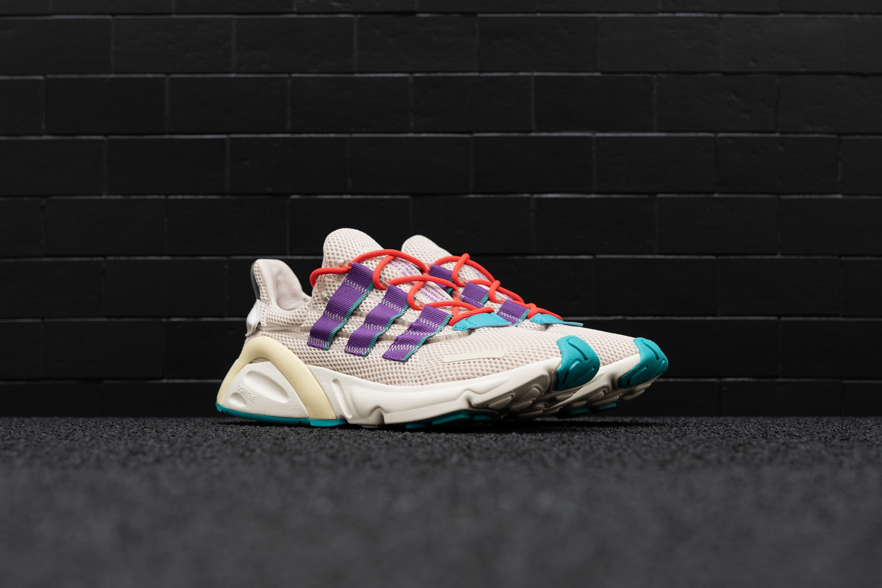 Adidas LXCON - Sneaker.no