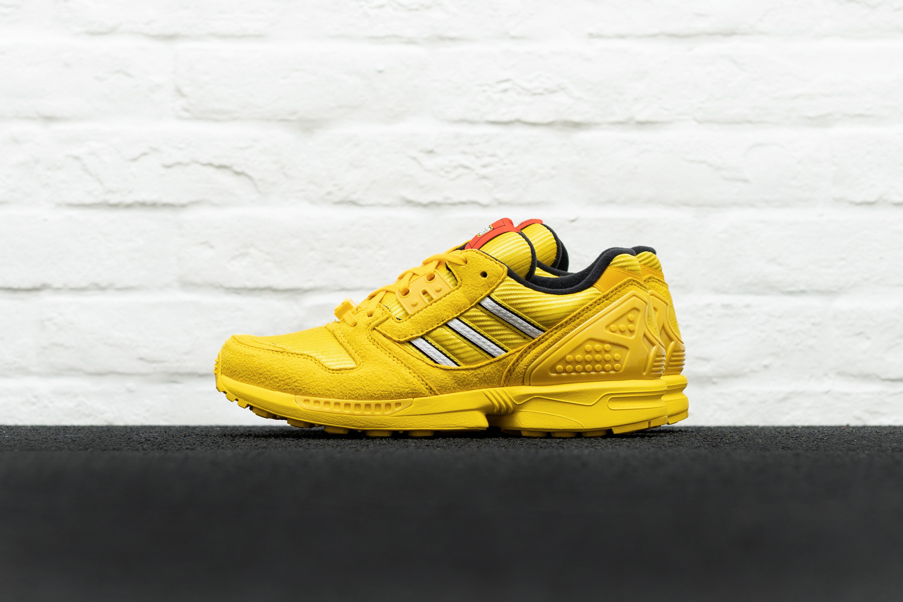 Adidas ZX 8000 x LEGO® | SKILLS - Sneaker.no - Sneaker.no